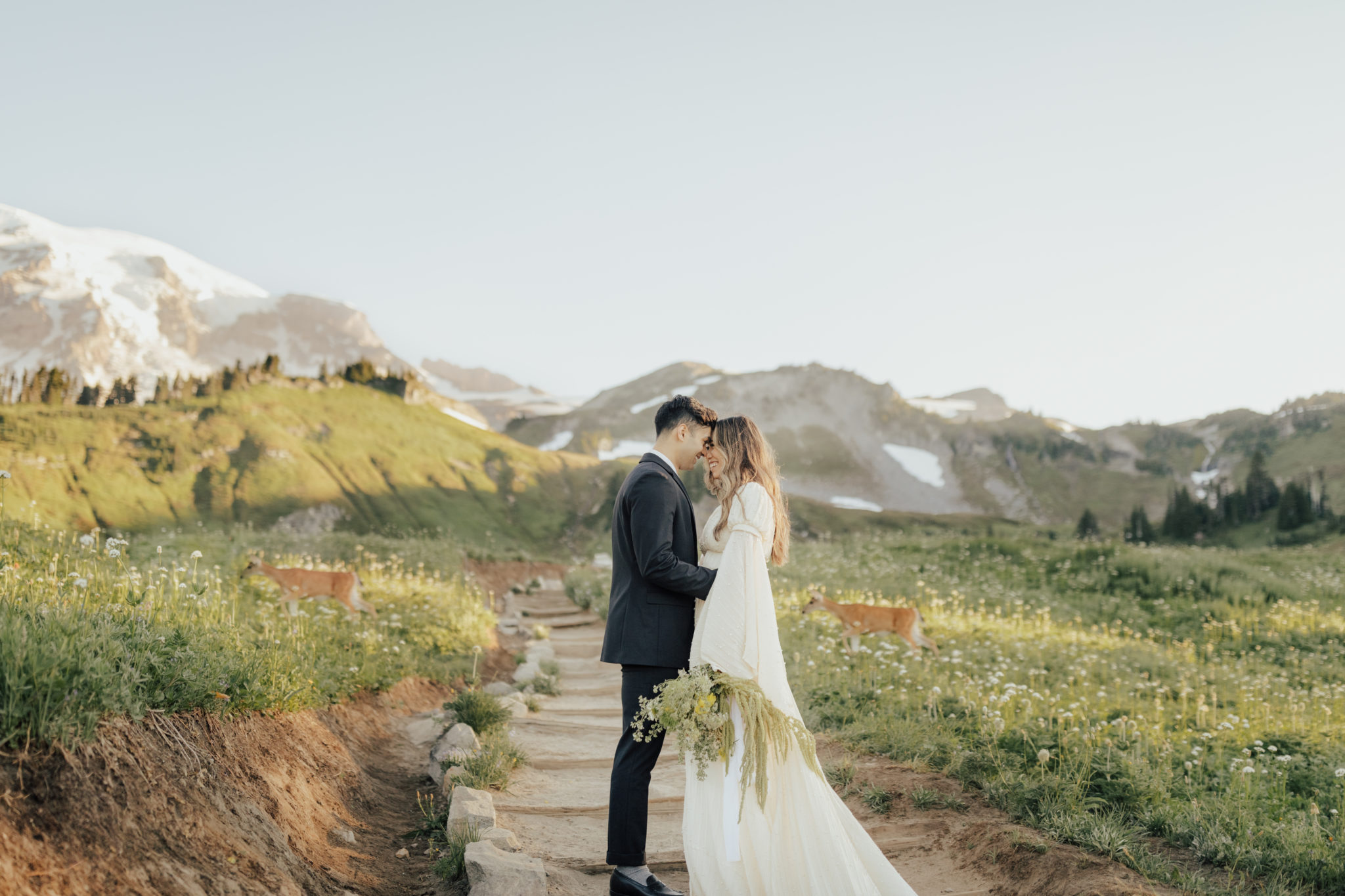Elope in Washington and The Best Locations - rachelsyrisko.com