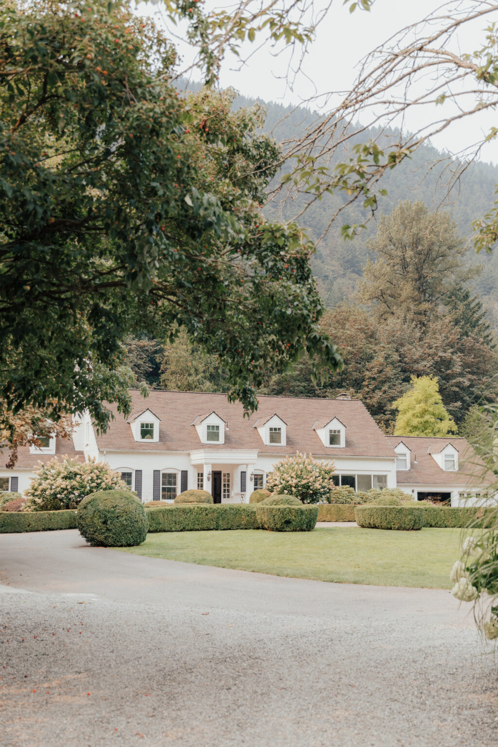 Fox Hollow Farm Wedding Venue Issaquah Washington - rachelsyrisko.com