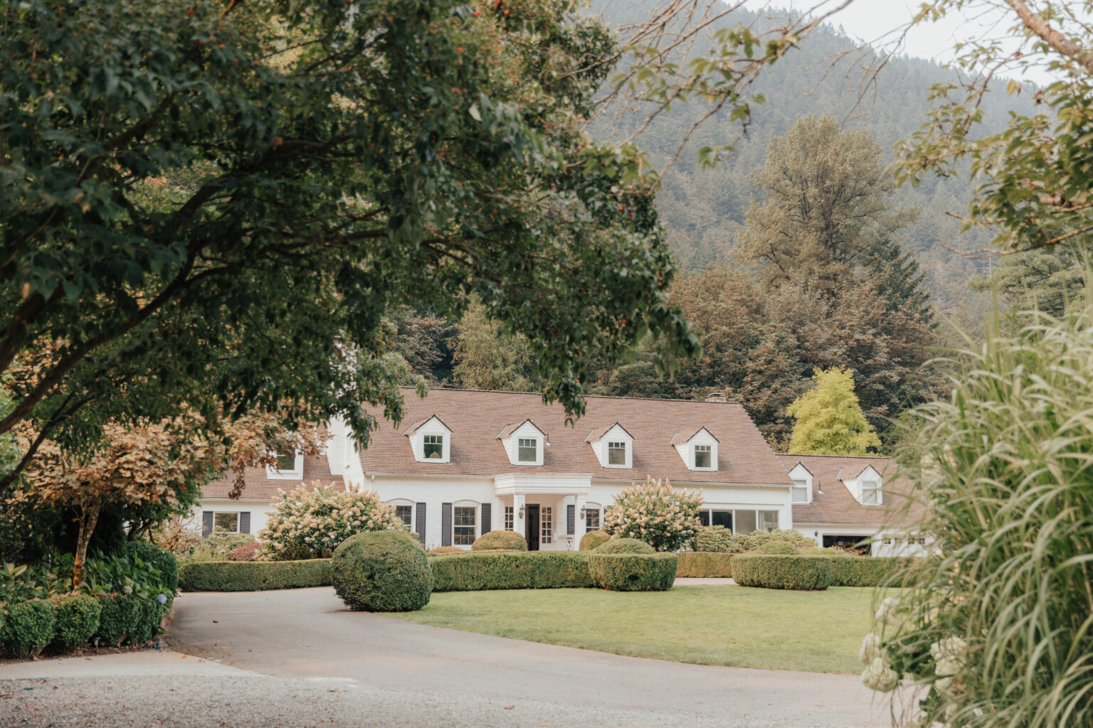 Fox Hollow Farm Wedding Venue Issaquah Washington - rachelsyrisko.com
